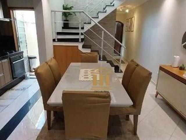 Sobrado em Residencial União, São José dos Campos/SP de 125m² 4 quartos à venda por R$ 657.000,00