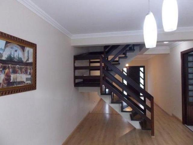 Sobrado em Ribeirão bem localizado recém reformado