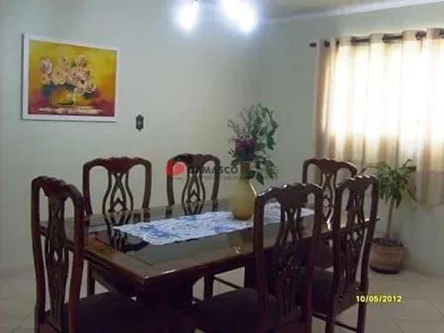 Sobrado à venda 4 Quartos, 3 Vagas, 320M², Santa Maria, Santo André SP