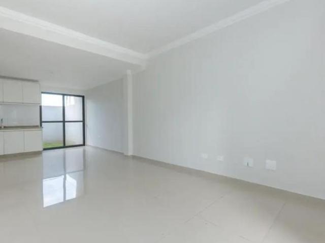 Sobrado em SANTA FELICIDADE com 122,23m²