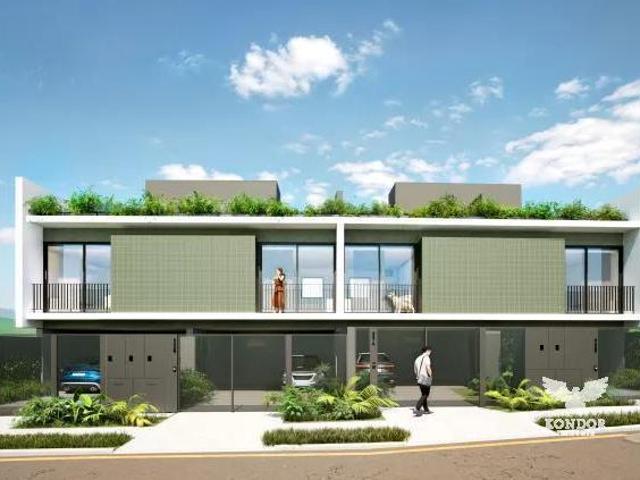 Sobrado em SANTA FELICIDADE com 204,52m²