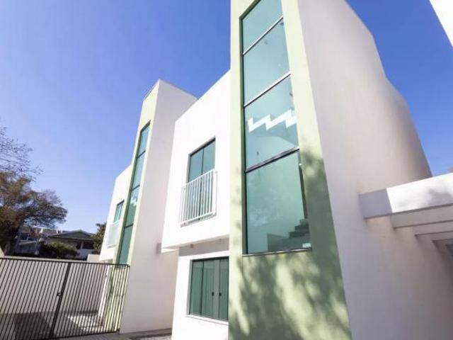 Sobrado em SANTA FELICIDADE com 82m²