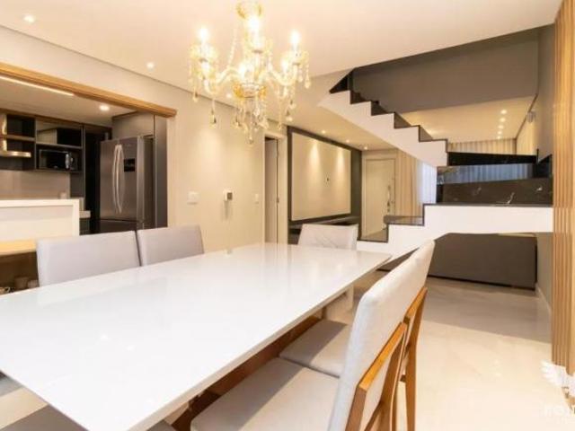 Sobrado em Santa Felicidade de 164,09 m² com 3 quartos 94790.001 KD