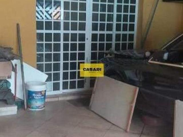 Sobrado em Santa Terezinha com 2 Vagas e Espaço Versátil Próximo à Prestes Maia