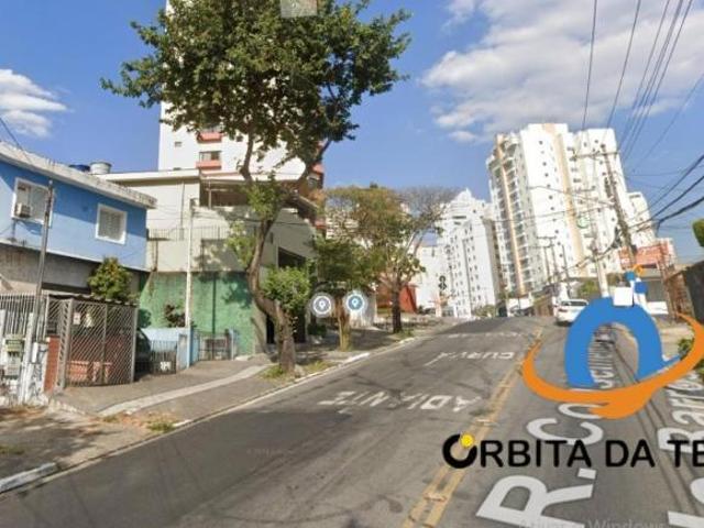 Sobrado em Santa Terezinha, próximo a Av. Engenheiro Caetano Álvares, 343 m2 de área do terreno, 242
