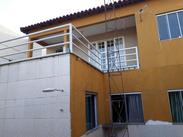 Sobrado em Setor Leste Gama, Brasília/DF de 235m² 7 quartos à venda por R$ 679.900,00