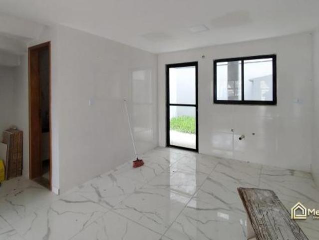 Sobrado em Sítio Cercado, Curitiba/PR de 100m² 4 quartos à venda por R$ 780.000,00