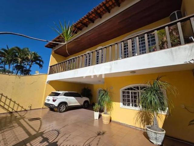 Sobrado em Taguatinga Sul Taguatinga, Brasília/DF de 445m² 5 quartos à venda por R$ 1.390.000,00