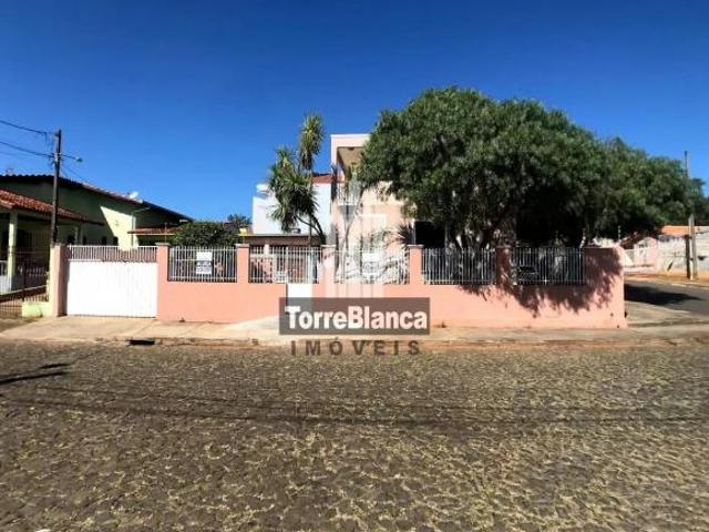 Sobrado em Uvaranas, Ponta Grossa/PR de 180m² 6 quartos à venda por R$ 780.000,00