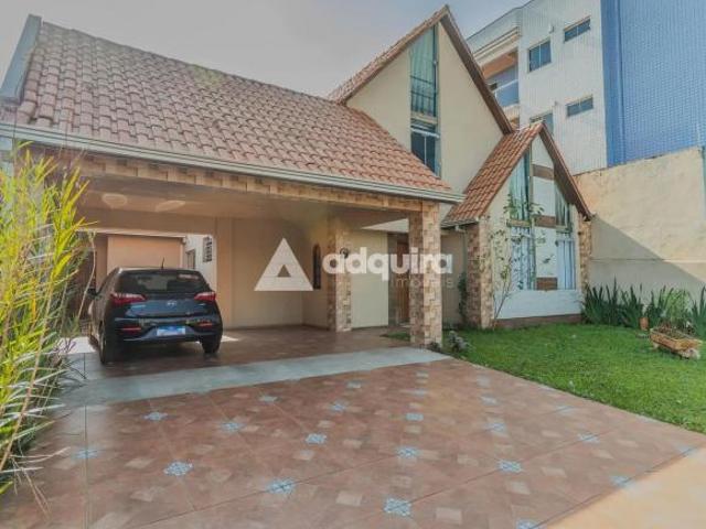 Sobrado em Uvaranas, Ponta Grossa/PR de 250m² 5 quartos à venda por R$ 850.000,00