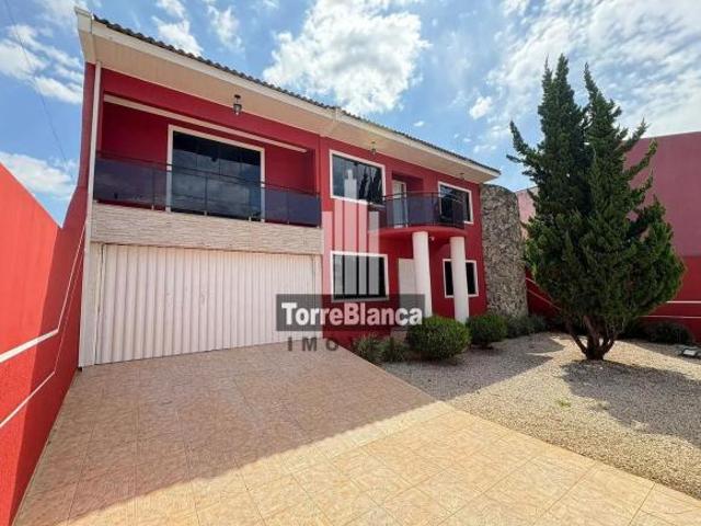 Sobrado em Uvaranas, Ponta Grossa/PR de 330m² 3 quartos à venda por R$ 850.000,00