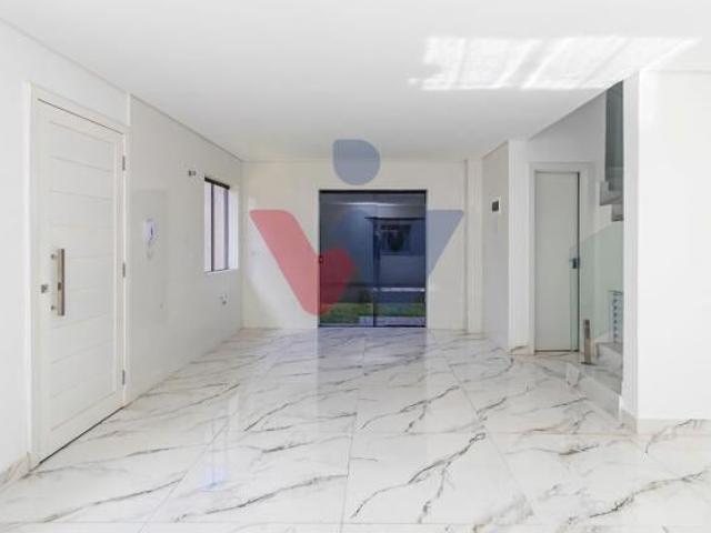 Sobrado em Uberaba, Curitiba/PR de 93m² 3 quartos à venda por R$ 635.000,00