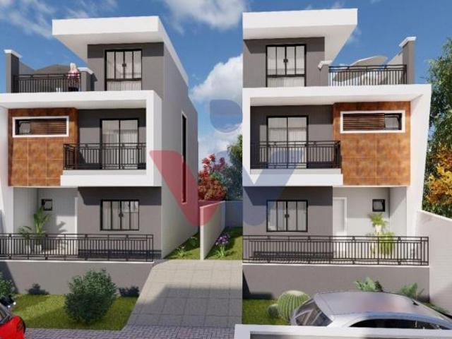 Sobrado em Uberaba, Curitiba/PR de 122m² 4 quartos à venda por R$ 749.000,00