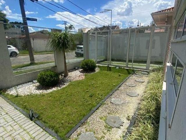 Sobrado em Uberaba, Curitiba/PR de 124m² à venda por R$ 640.000,00