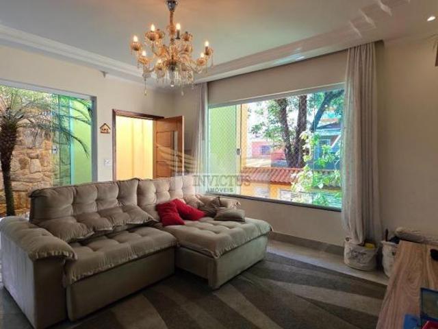 Sobrado em Vila com 3 Quartos para Comprar, 283m² Bairro Jardim, Santo André/SP