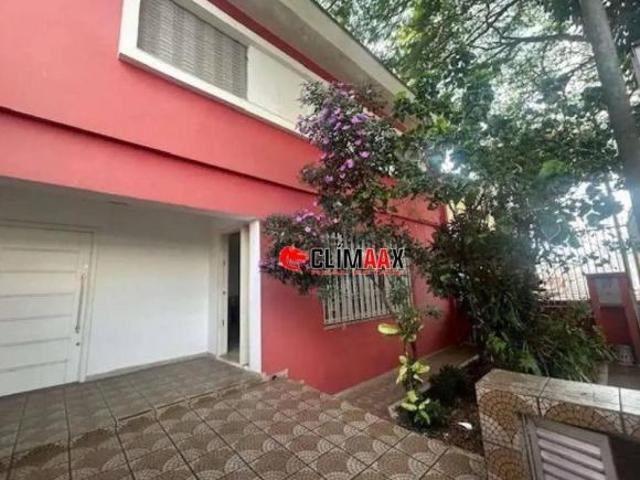 Sobrado em Vila Anglo Brasileira com 219m², 4 dorm 3 vagas e 160m² de terreno