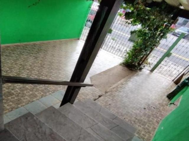 Sobrado em Vila Alzira, 235m², 3 dormitórios