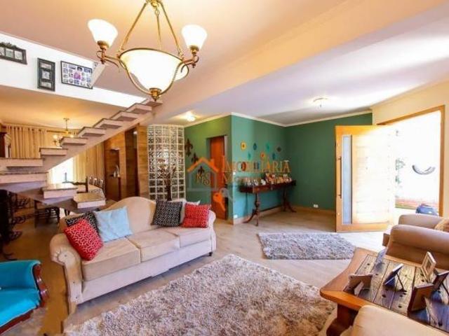 Sobrado em Vila Barros, Guarulhos/SP de 267m² 4 quartos à venda por R$ 949.000,00