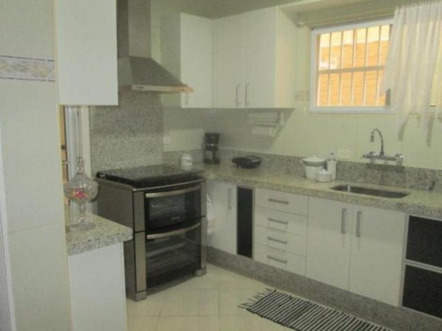 Sobrado em Vila Guilhermina, Praia Grande/SP de 172m² 4 quartos à venda por R$ 950.000,00