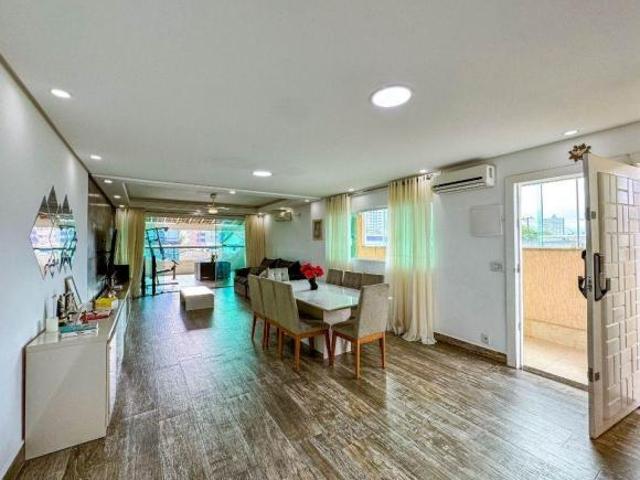Sobrado em Vila Guilhermina, Praia Grande/SP de 451m² 3 quartos à venda por R$ 1.890.000,00