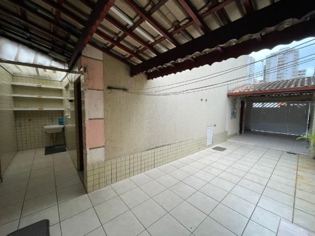 Sobrado em Vila Guilhermina, Praia Grande/SP de 87m² 2 quartos à venda por R$ 594.000,00