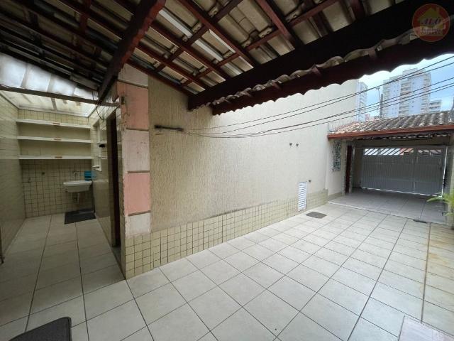 Sobrado em Vila Guilhermina, Praia Grande/SP de 88m² 2 quartos à venda por R$ 594.900,00