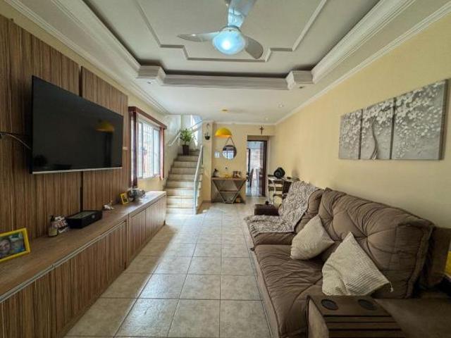 Sobrado em Vila Guilhermina, Praia Grande/SP de 99m² 3 quartos à venda por R$ 800.000,00