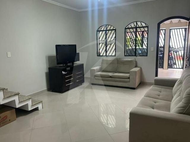 Sobrado em Vila Fechada 2 dormitórios 1 vaga 104m²
