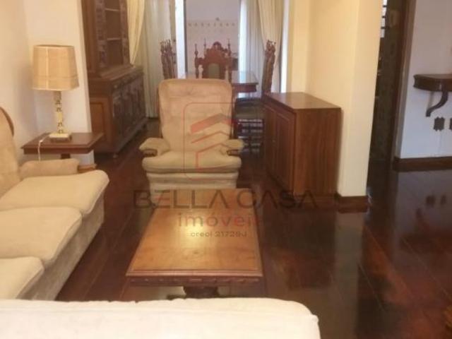 Sobrado em vila fechada com 4 dormitórios e 2 suítes à venda no Bom Retiro
