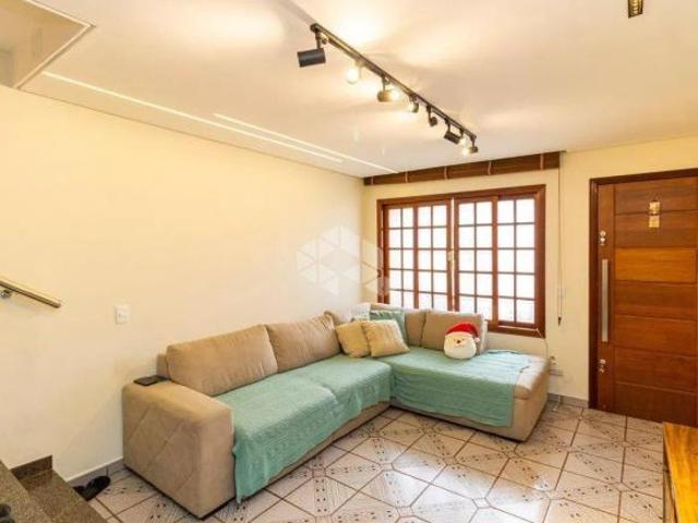 Sobrado em vila fechada na Vila Medeiros com 2 dormitórios e 4 vagas