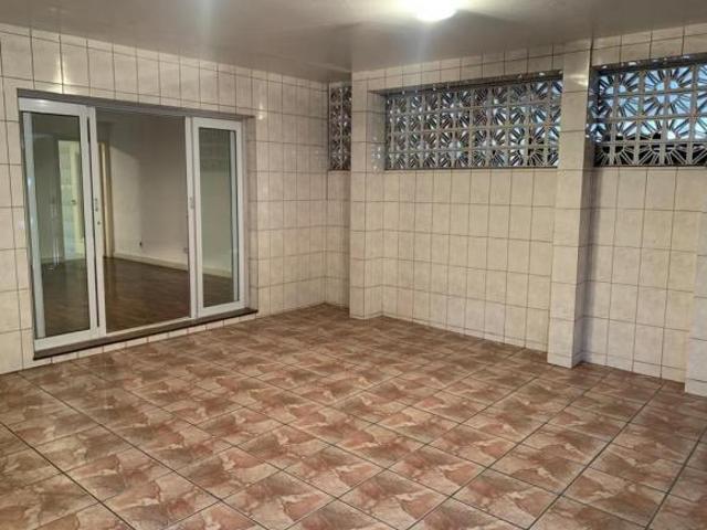 Sobrado em Vila Figueira, Suzano/SP de 165m² 3 quartos à venda por R$ 750.000,00