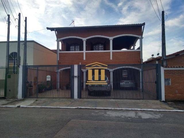 Sobrado em Vila Industrial, São José dos Campos/SP de 297m² 7 quartos à venda por R$ 1.269.900,00