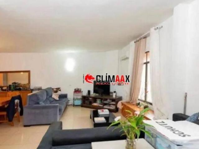 Sobrado em Vila Ipojuca com 148m², 3 dorm suíte e 321m² de terreno