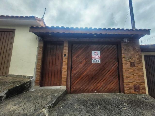 Sobrado em Vila Oliveira, Mogi das Cruzes/SP de 200m² 3 quartos à venda por R$ 999.900,00