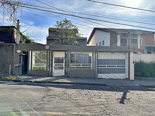Sobrado em Vila Oliveira, Mogi das Cruzes/SP de 500m² 5 quartos à venda por R$ 1.479.000,00
