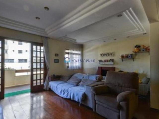 Sobrado em Vila Mariana / Jardim da Glória. 3 dormitórios 1 suíte. 4 banheir