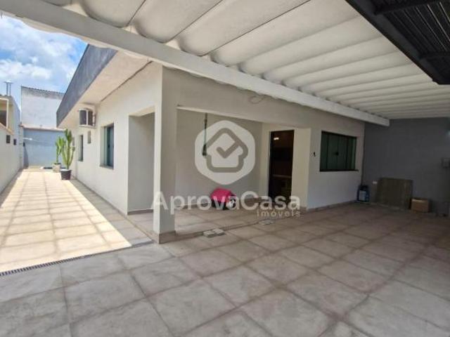 Sobrado em Vila Nely, Itaquaquecetuba/SP de 125m² 3 quartos à venda por R$ 850.000,00