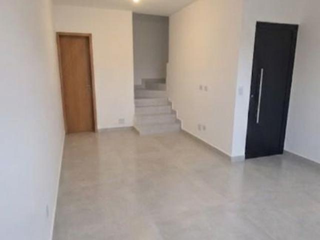 Sobrado em Vila São Francisco, Cotia/SP de 90m² 2 quartos para locação R$ 1.900,00/mes