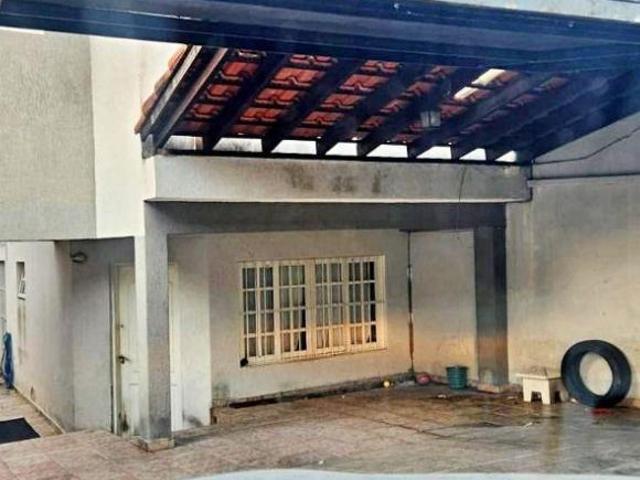 Sobrado em Vila São Sebastião, Mogi das Cruzes/SP de 100m² 3 quartos à venda por R$ 530.000,00