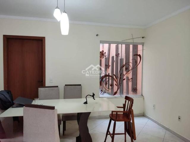 Sobrado em Vila Souza, Várzea Paulista/SP de 293m² 3 quartos à venda por R$ 619.900,00