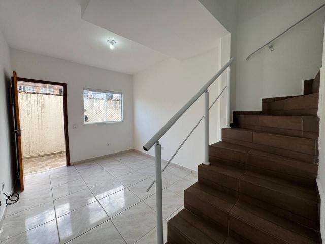 Sobrado em Vila Sonia, Praia Grande/SP de 52m² 2 quartos à venda por R$ 239.900,00