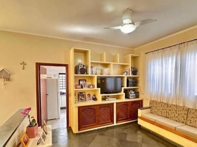 Sobrado em Vila Santa Maria, Araçatuba/SP de 235m² 4 quartos à venda por R$ 640.000,00