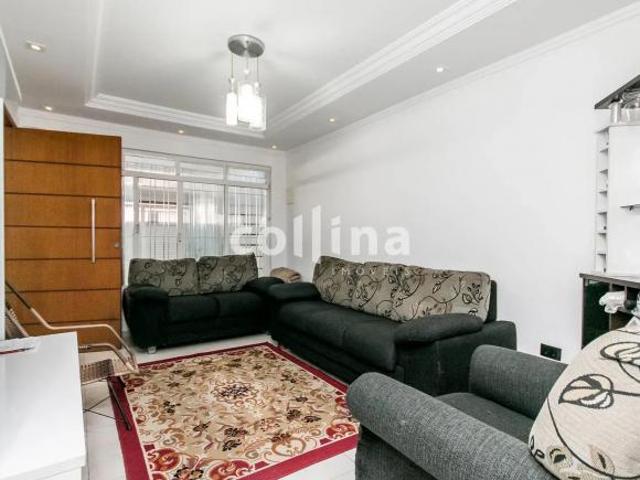 Sobrado em Vila Silva Ribeiro, Carapicuíba/SP de 219m² 4 quartos à venda por R$ 650.000,00