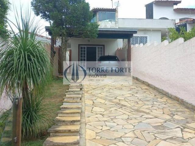 Sobrado em Vila Suissa, Mogi das Cruzes/SP de 120m² 3 quartos à venda por R$ 850.000,00