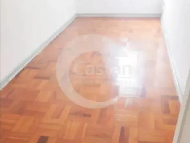 Sobrado com 3 casas à venda na vila prudente