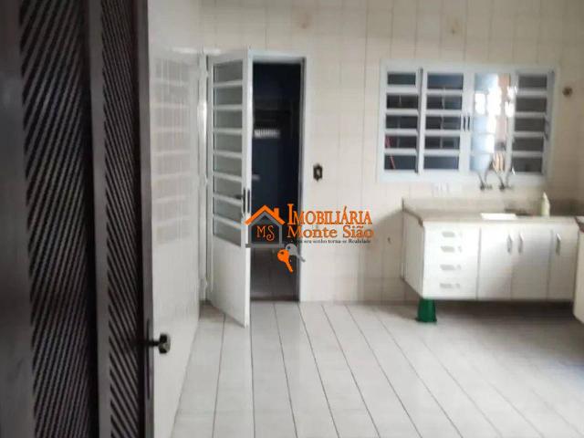Sobrado em Vila Rosália, Guarulhos/SP de 162m² 3 quartos à venda por R$ 763.900,00