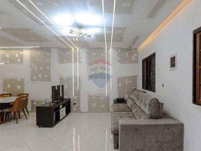 Sobrado em Vila Rei, Mogi das Cruzes/SP de 241m² 2 quartos à venda por R$ 820.000,00