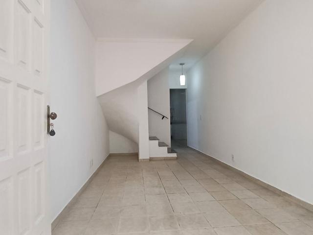 Sobrado em Vila Tupi, Praia Grande/SP de 70m² 2 quartos para locação R$ 2.300,00/mes