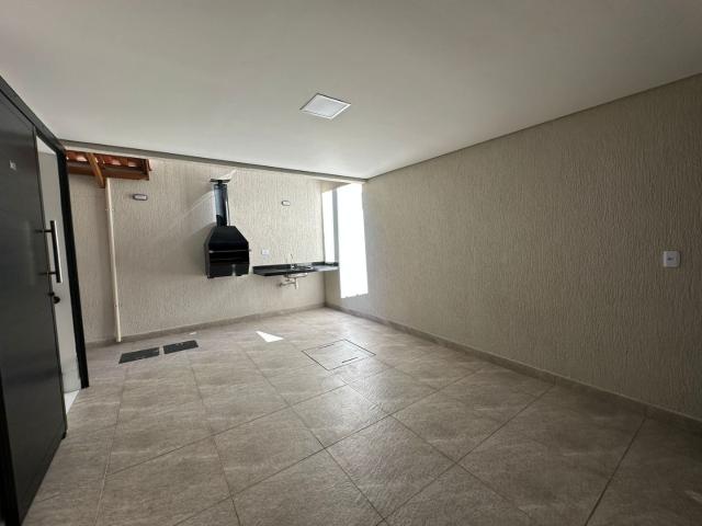 Sobrado em Vila Tupi, Praia Grande/SP de 80m² 2 quartos à venda por R$ 439.000,00