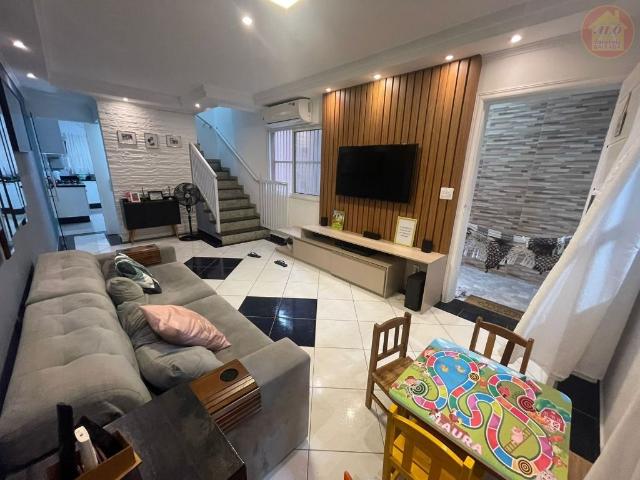 Sobrado em Vila Tupi, Praia Grande/SP de 105m² 3 quartos à venda por R$ 698.900,00